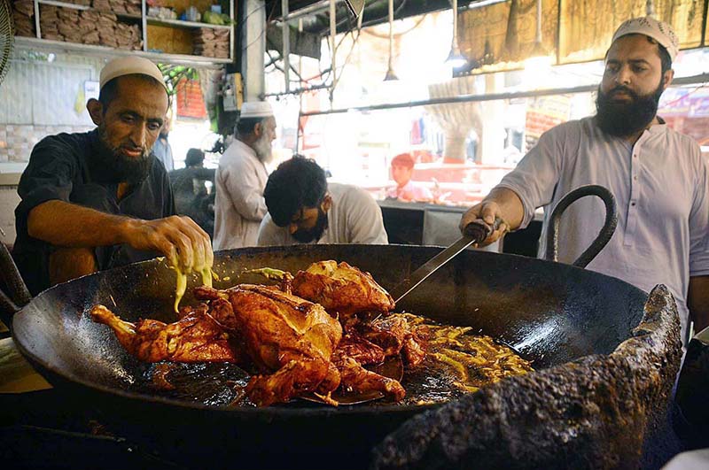 Vendors Frying Chickens For Customers At Qissa Khawani Bazaar