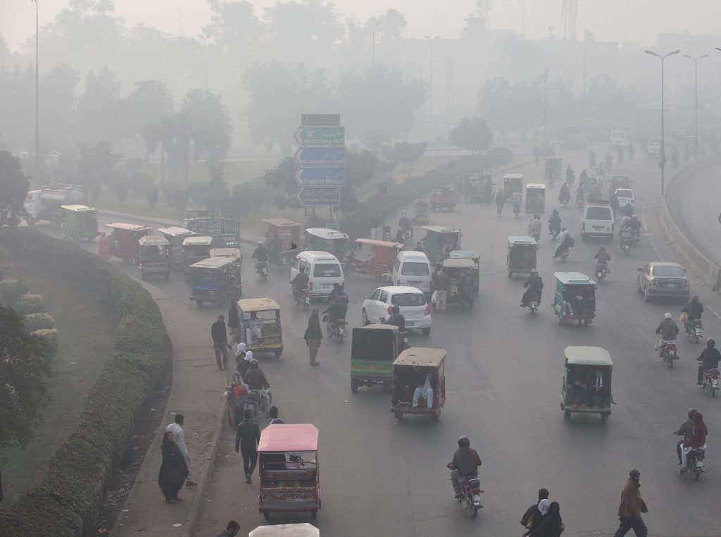 Lahore PHA takes on smog ahead of winter