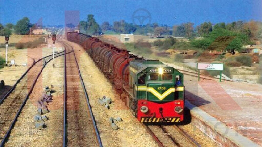 Railway minister announces Pipri Freight Corridor project