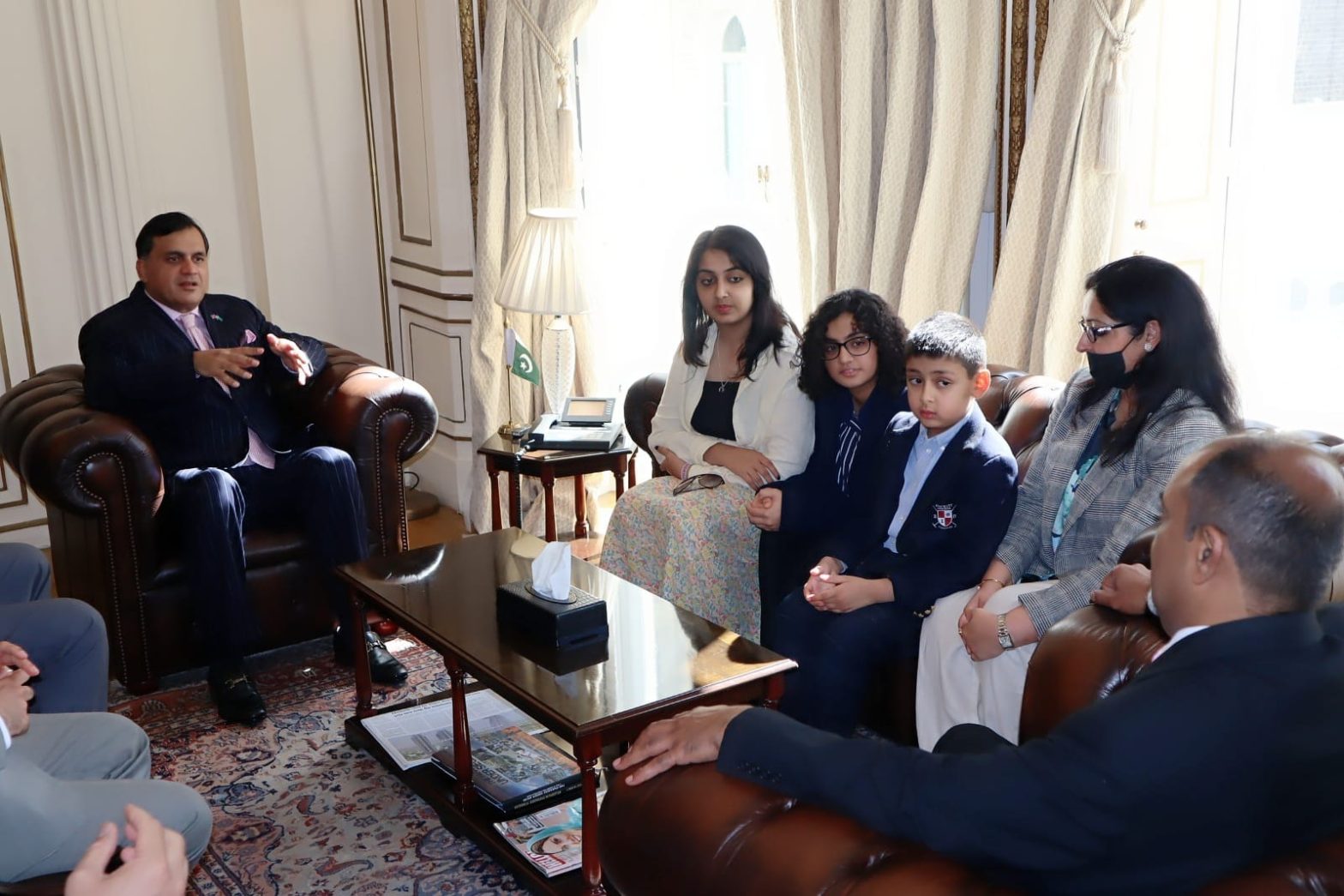 Pakistan envoy presents `Certificate of Appreciation’ to exceptional ...