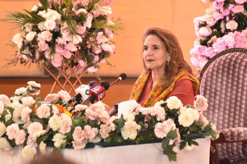First Lady Samina Alvi visits Shalimar Garden