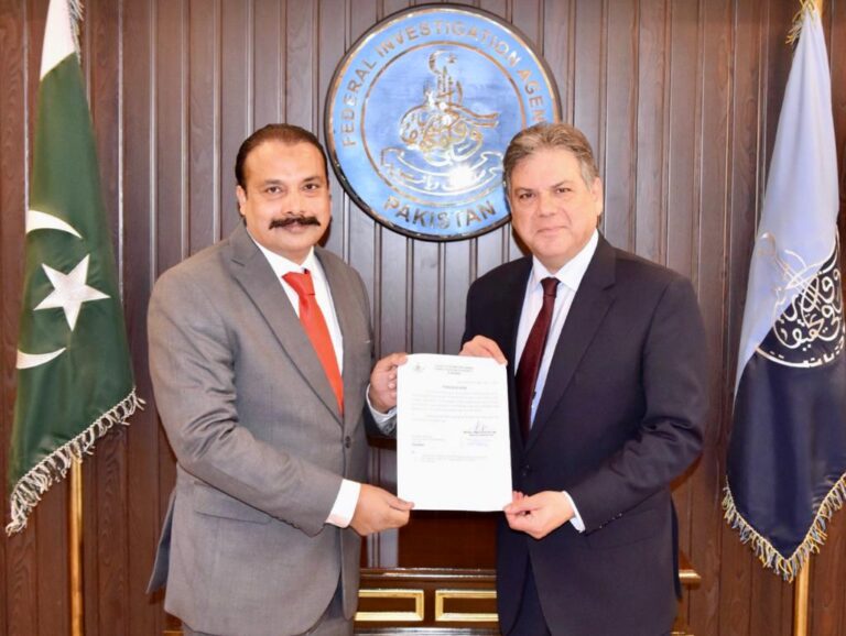 DG FIA awards letters of appreciation to Deputy Directors Afzal Khan ...