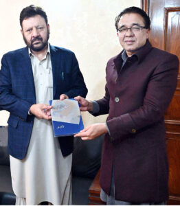 Principal Secretary to the President and renowned writer Muhammad Shakeel Malik presents his ...