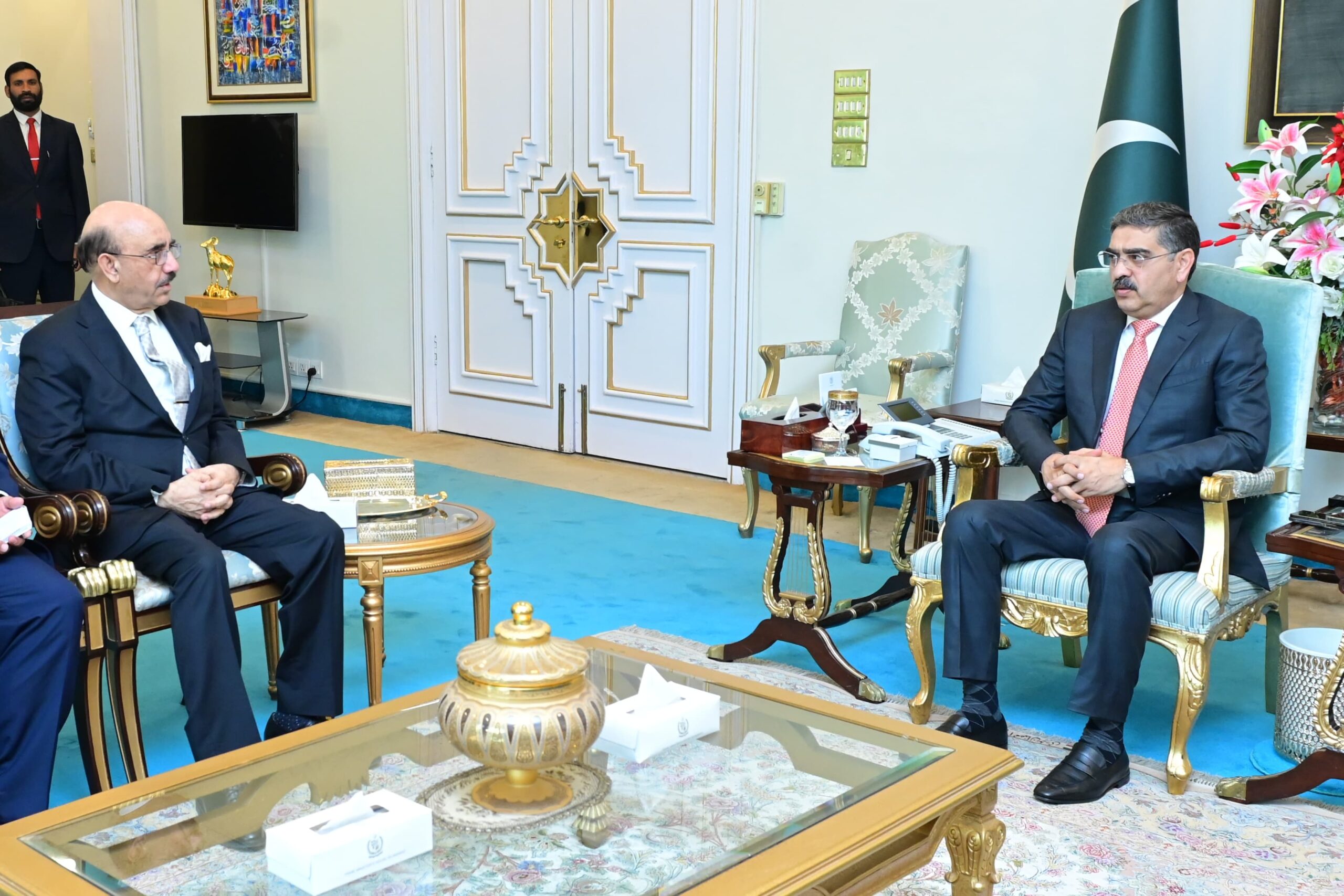 PM asks envoys to identify avenues for Pakistan's int'l economic ...