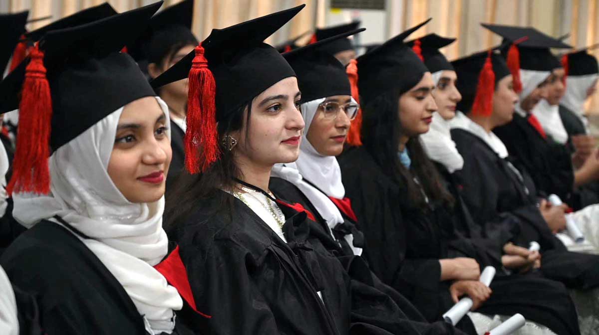Director General FDE Tanveer Ahmed and Principal Prof. Sadia Ibrar awarding degrees among the ...