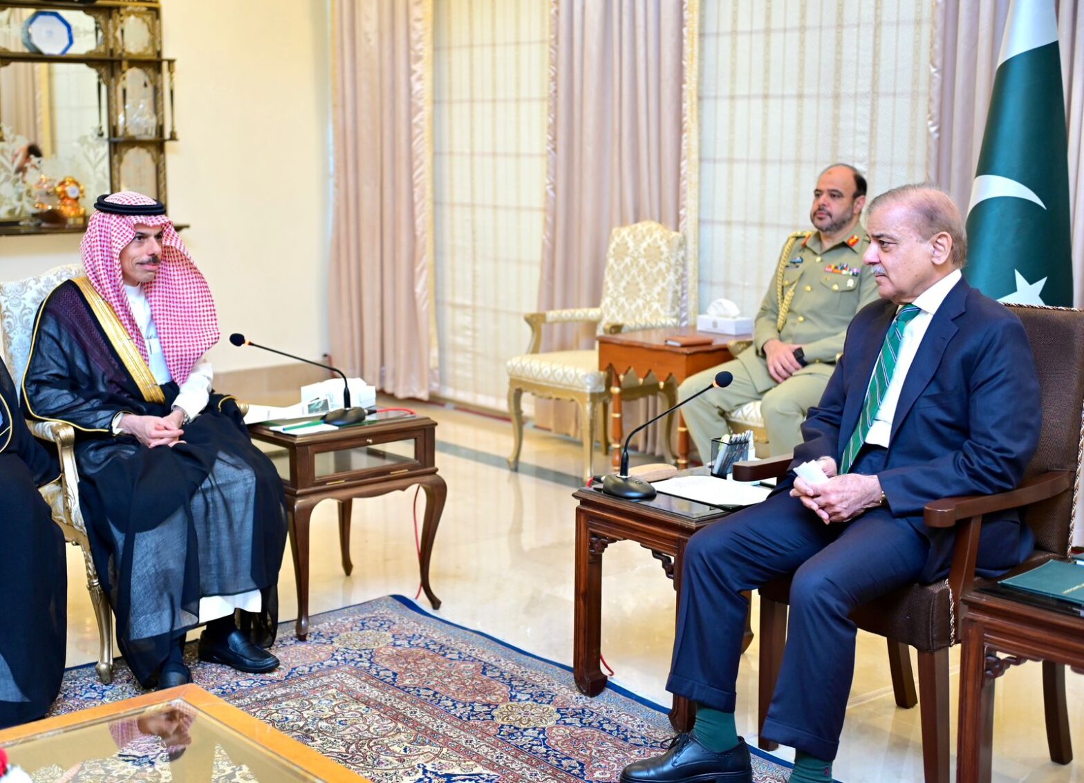 Pakistan, Saudi Arabia reiterate commitment to enhanced bilateral ...