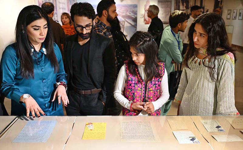 Chief Guest Ms. Mehtab Akbar Rashdi and Guest of Honour Mr. Mehmet ...