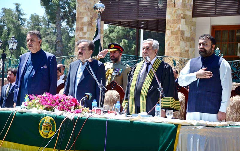 Chief justice Balochistan High Court Justice Hashim Kakar administers ...