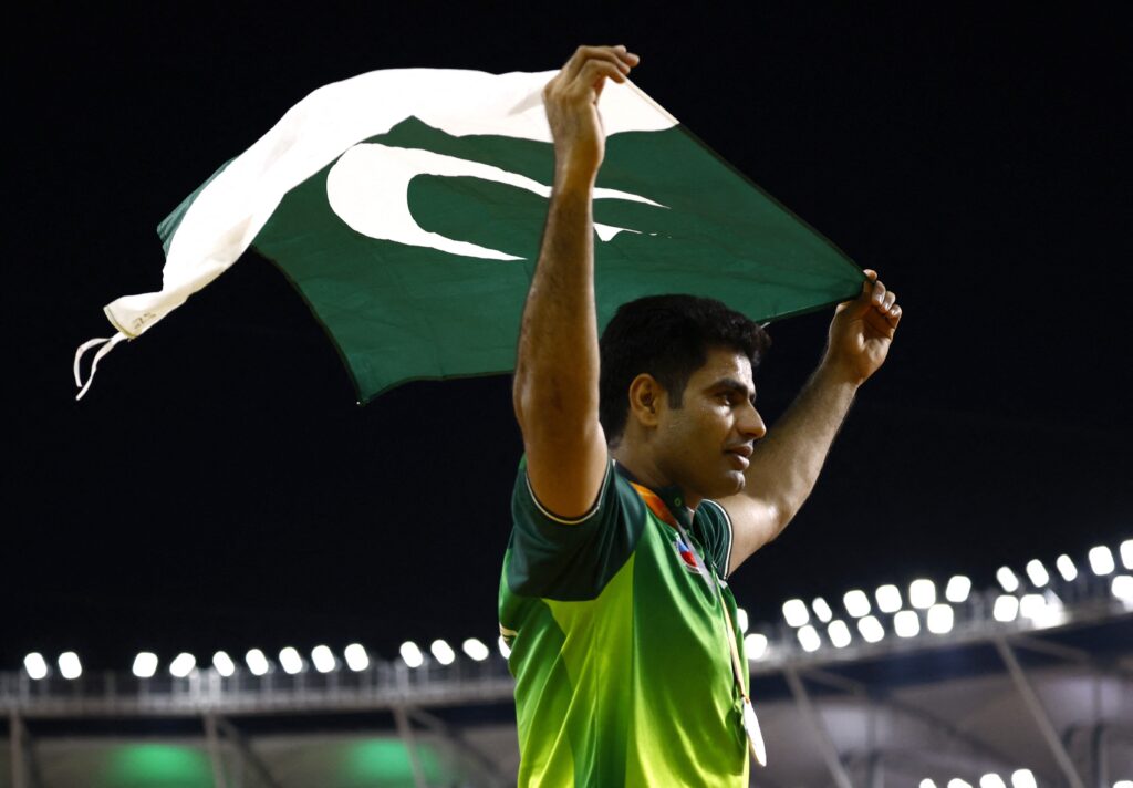 Sindh Sports Minister congratulates Arshad Nadeem on winning Gold Medal ... Sindh Sports Minister congratulates Arshad Nadeem on winning Gold Medal ...