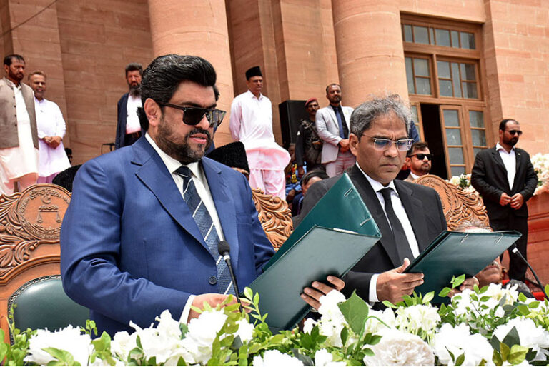Sindh Governor Kamran Khan Tessori administering the oath of the office ...