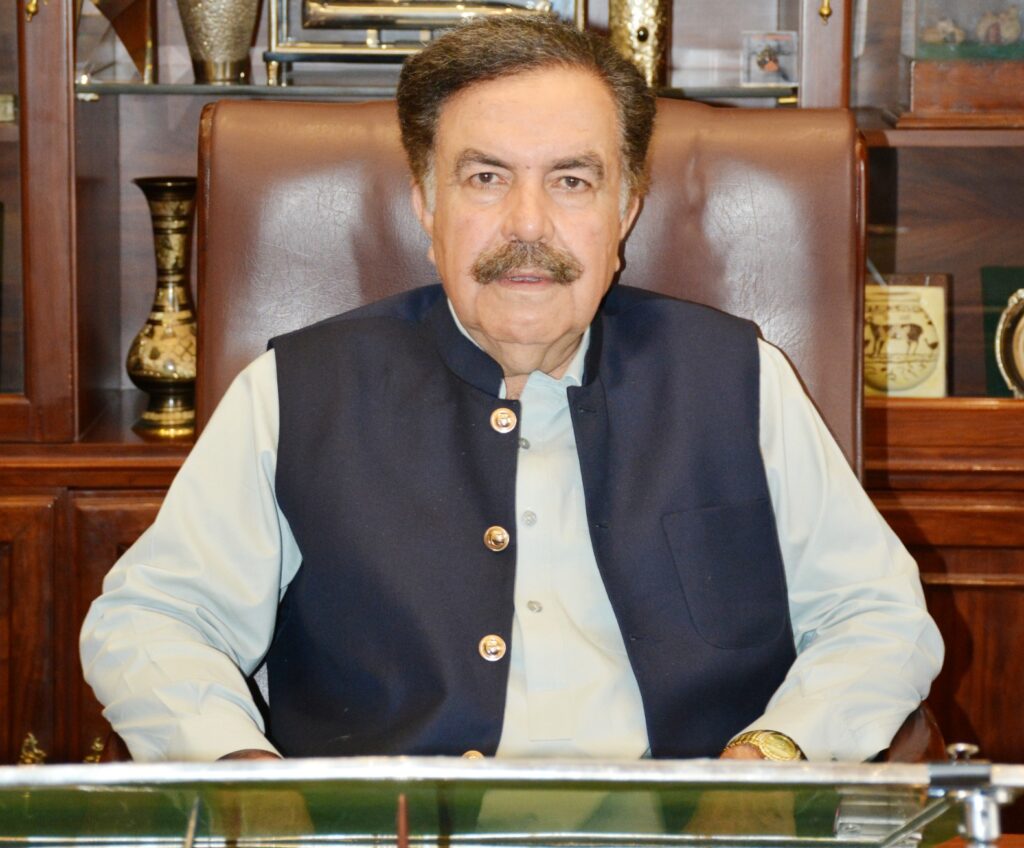Governor for ensuring participation of common people in construction
