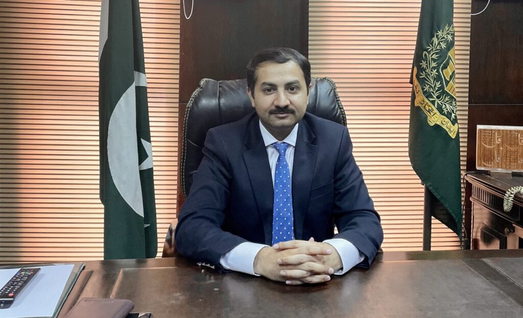 DC, DIG pay visit to Muharram processions routes; inspect security ...