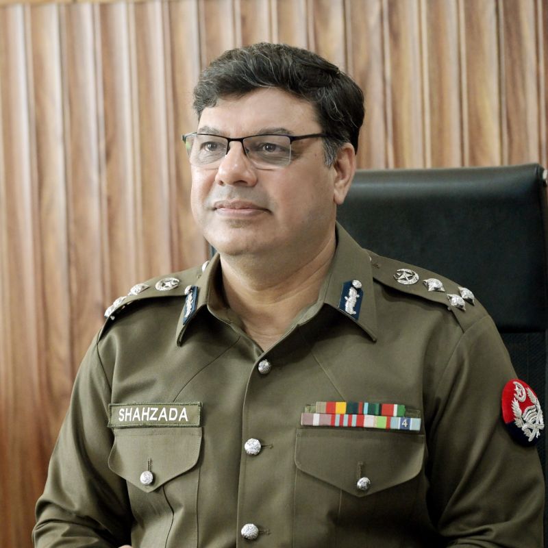 Meeting discusses police crackdown on power thieves, POs arrest