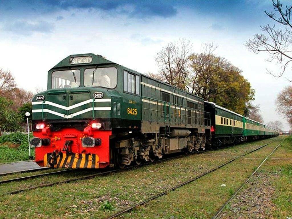 Railways to launch DG Khan–Multan shuttle train from 16th; Bolan Mail ...