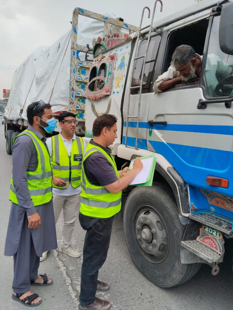 Pak-EPA launches year-long drive to curb vehicle emissions in Islamabad