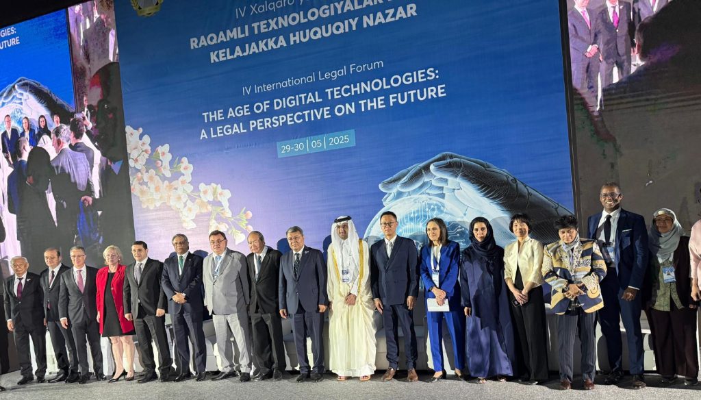 Law minister attends international legal forum