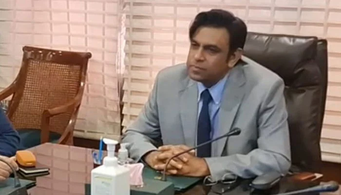CS orders action against encroachments on Karachi-Thatta road