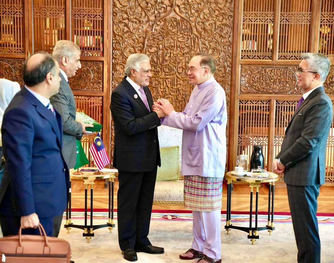 Pakistan, Malaysia pledge to deepen ties as DPM Dar Meets PM Anwar in ...