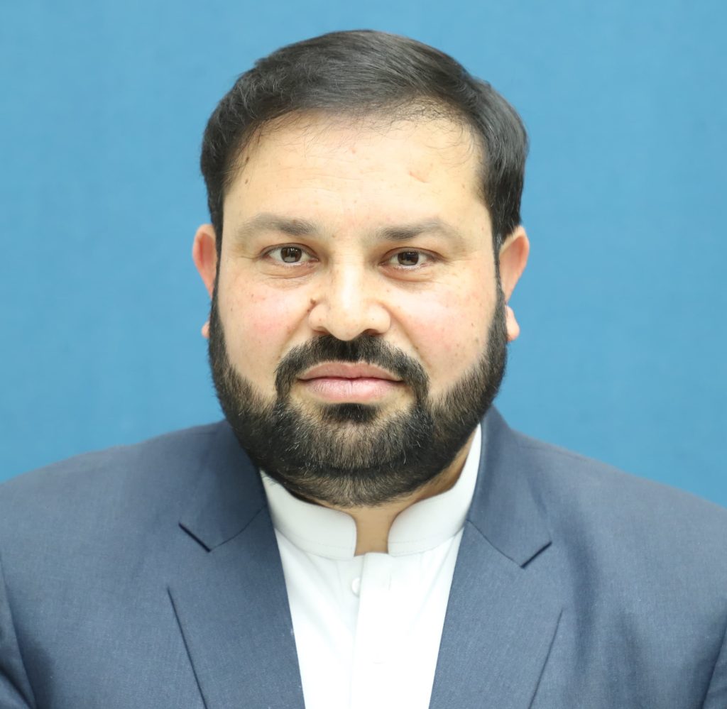 CM aide pays surprise visit to Peshawar Zoo