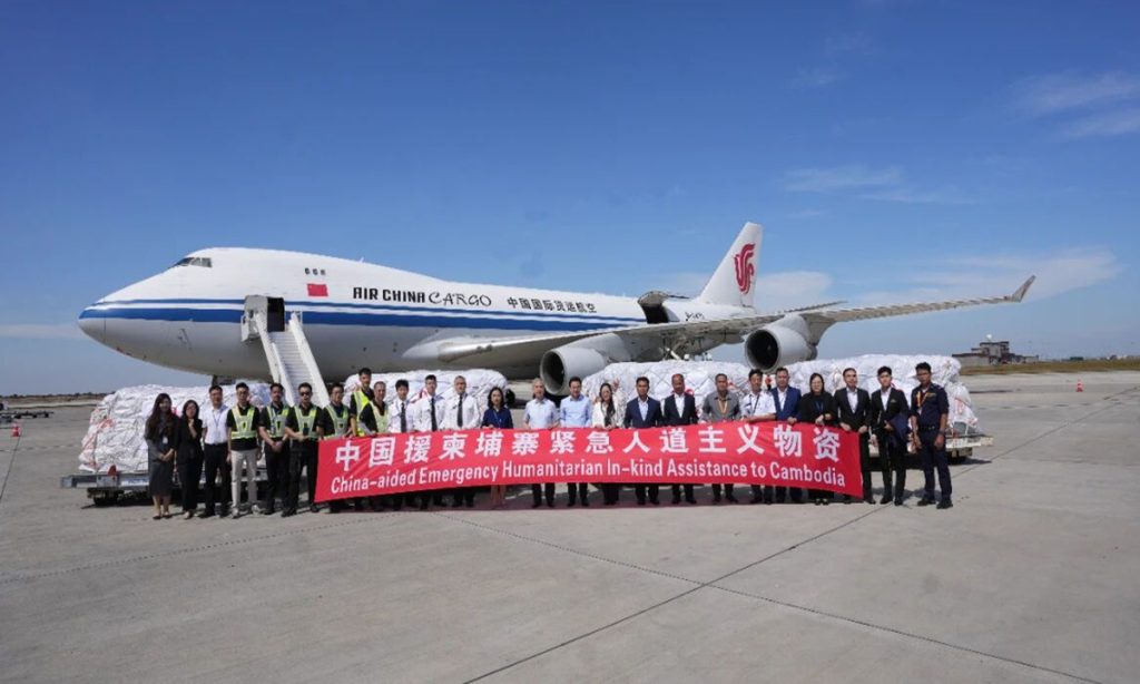 First batch of China’s emergency humanitarian aid arrives in Cambodia